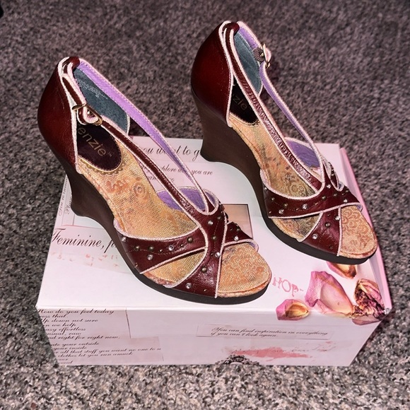 kenzie | Shoes | Kenzie Hanya Wedge Sandals | Poshmark